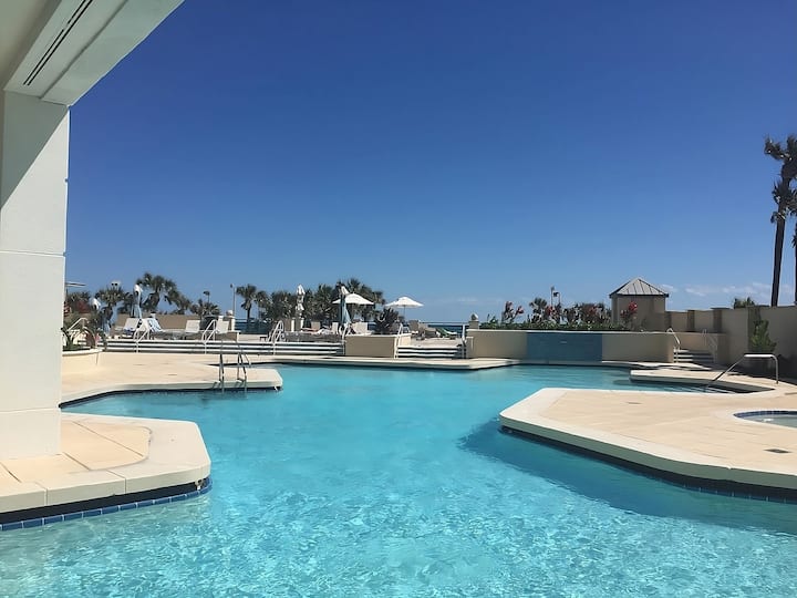 Beach Escape! Three City View Units! Pool, Hot Tub - Daytona Beach, FL
