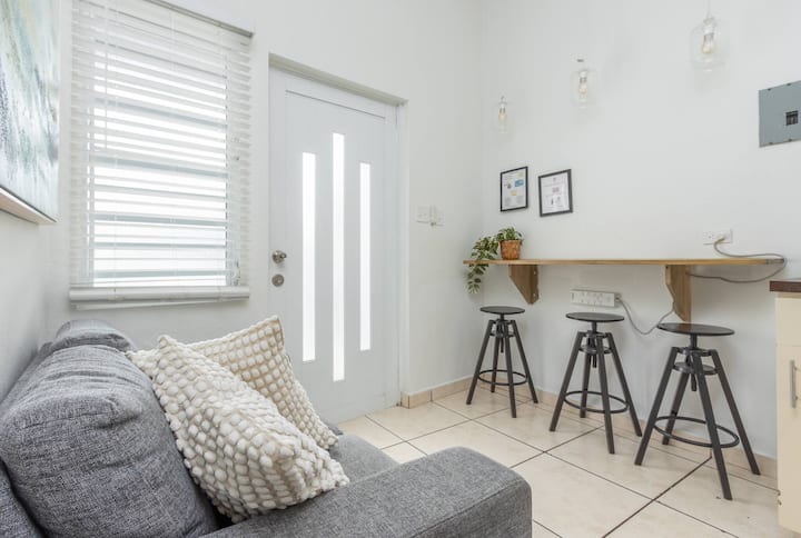 Beautiful 2 Bedroom In Miramar! - San Juan, Puerto Rico