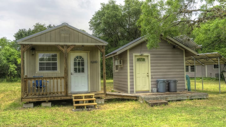 Utopia Bunkhouse - Utopia, TX