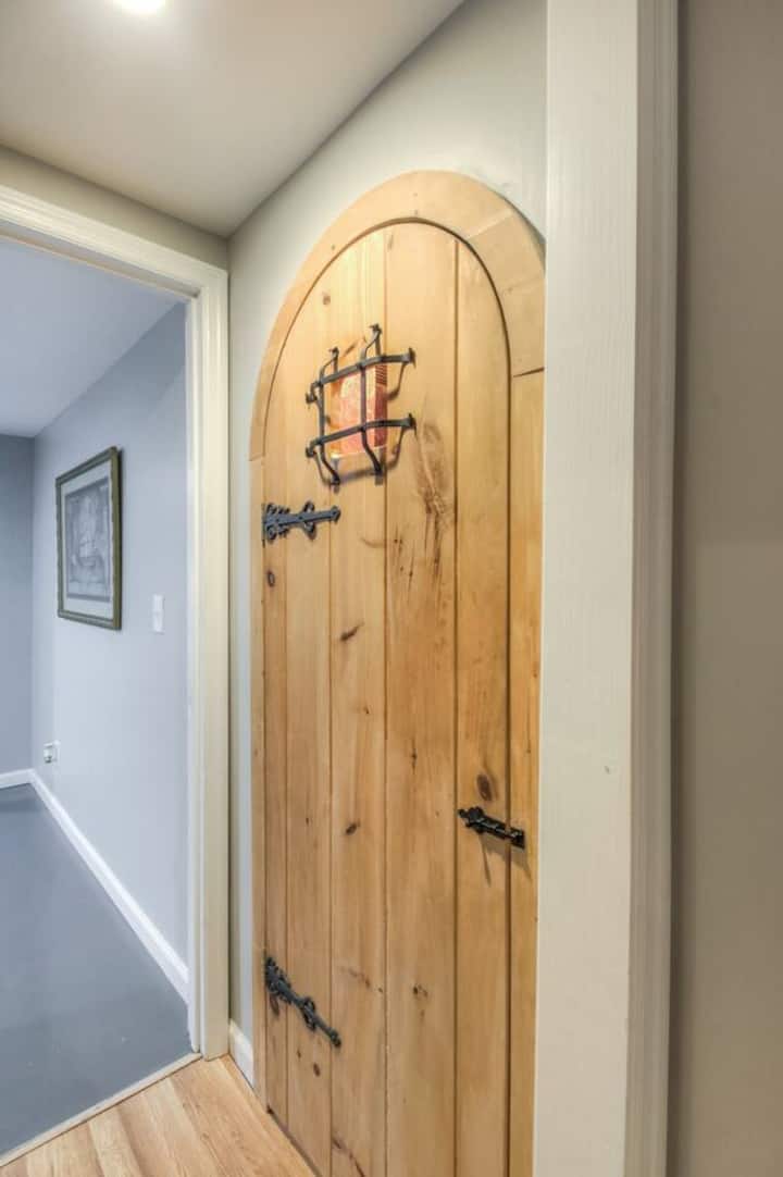Vintage Charm-wine Cellar With Barroom, Sleeps 12! - Long Hunter State Park, Hermitage
