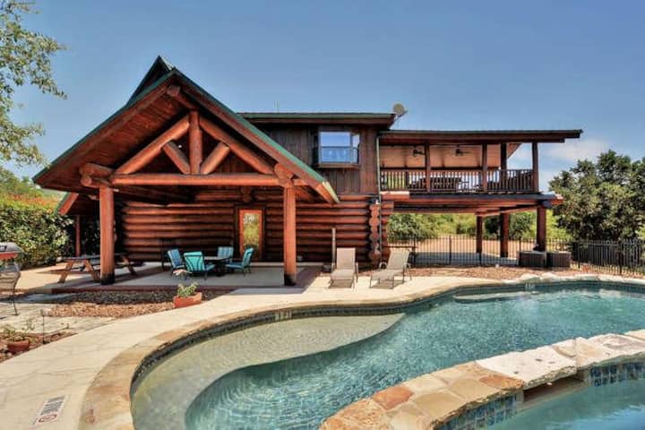 Family-friendly Lbj Log Cabin W/ Pool,  Pool Table - Kingsland, TX