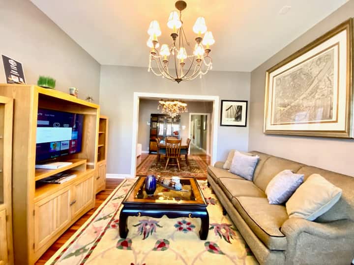 7 Br 3 Ba Cicero Home 20 Mins To Downtown Chicago - Brookfield, IL