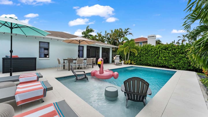 675 Fantasea | New Heated Resort Pool & Fire Pit - Naples Park, FL