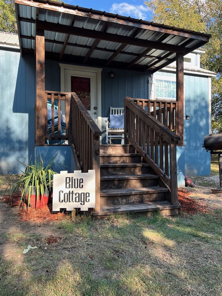 Tiny Cottage With Pickleball And Pet Friendly - Granbury, TX