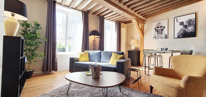 Place St Sauveur - Centre Historique De Caen - カーン