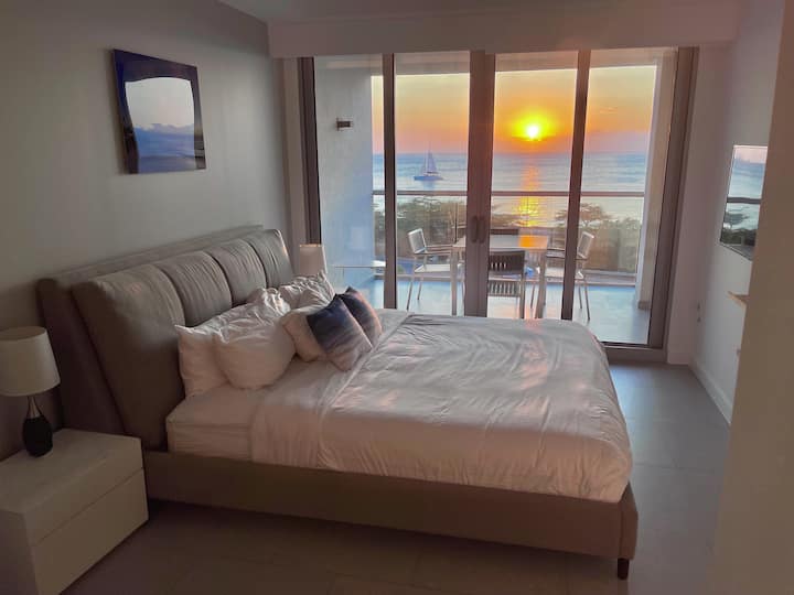 Modern Condo With Ocean View; Ready For Work Or - Aruba