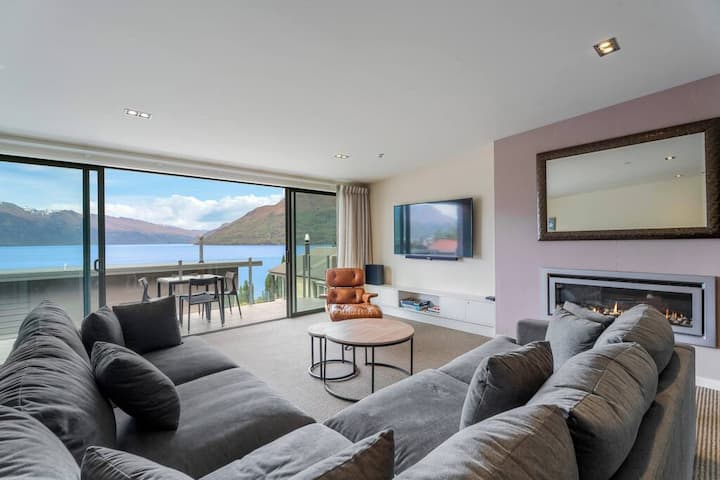 Stunning Views, Walk To Town, Luxury 3 Bedrooms - Queenstown