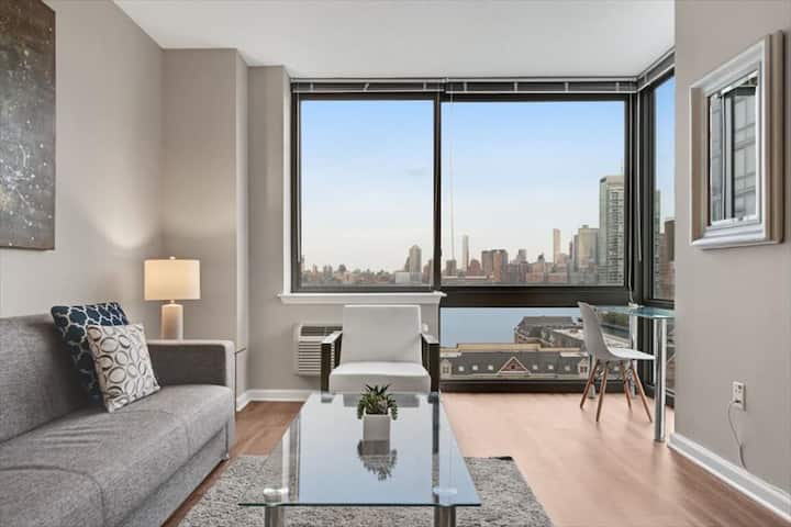 River Views! Luxury 2br W/ Pool & Playground - Nueva York