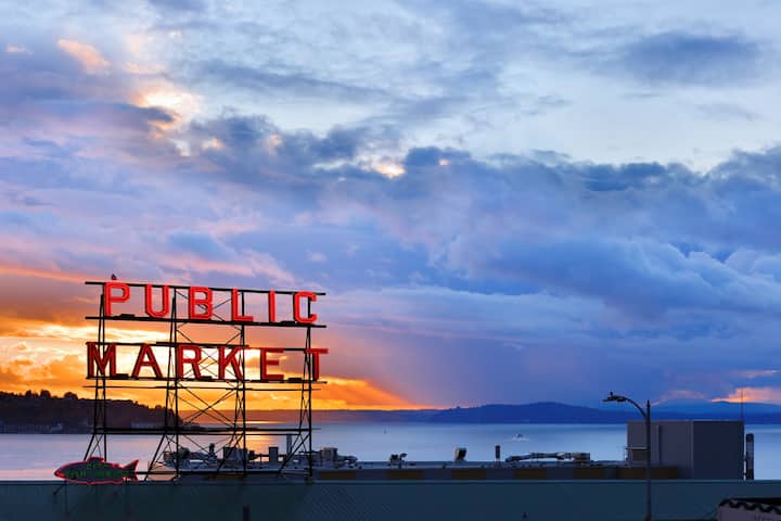 View Condo & Walk Iconic Seattle - Leschi - Seattle