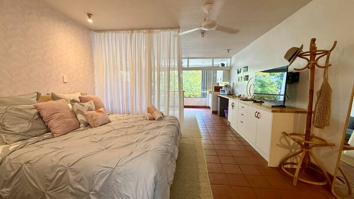 The Sugar Wharf Apartment - Port Douglas