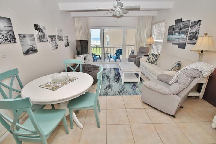 Comfy Beachside Condo With Great Complex Amenities - New Smyrna Beach, FL