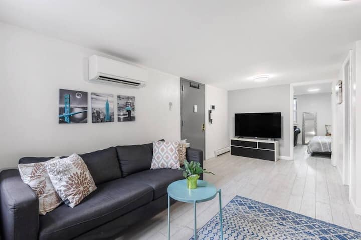 Private Entrance, 2br/2ba In Vibrant Neighborhood! - Manhattan, NY