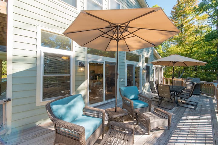 Tree-lined Escape W/ Hot Tub & Fire Pit - New Germany State Park, Grantsville
