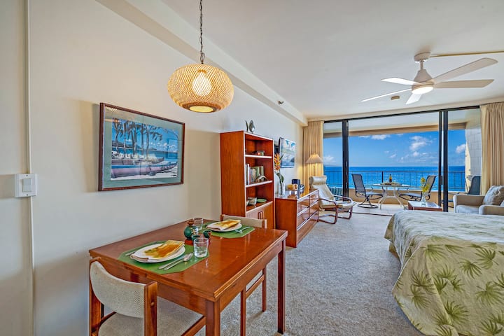 Junior Suite Oceanfront #706 - Black Rock Beach, HI
