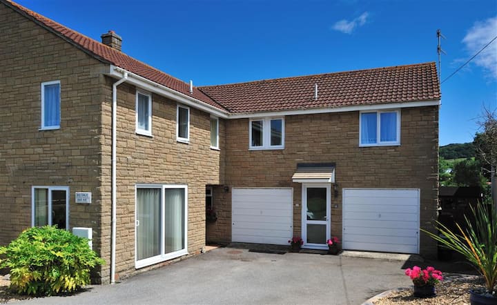 Bridge House Apartment - Charmouth