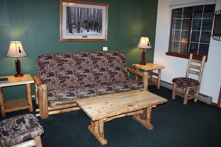 One Bedroom Chalet With Personal Hot Tub - Colorado