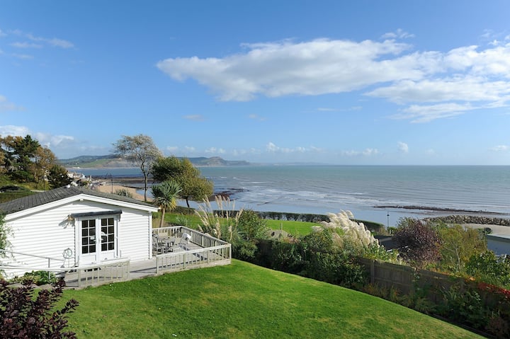 The Cabin, Romantic, Country Holiday Cottage In Lyme Regis - Lyme Regis
