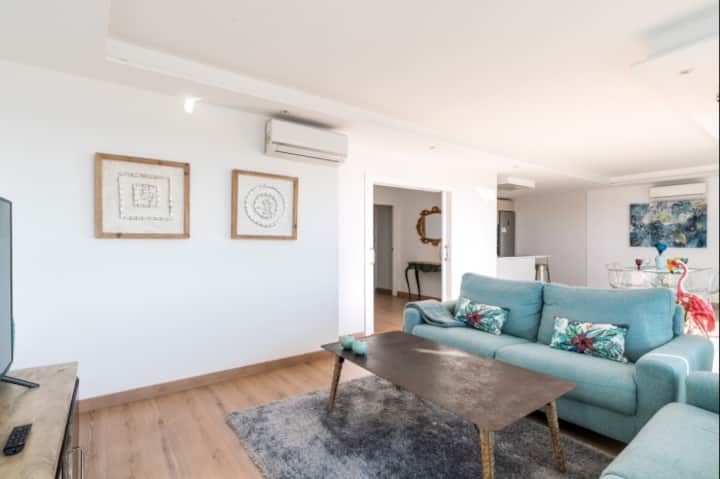 Isg Apartments: Magnífico áTico Feria - Séville
