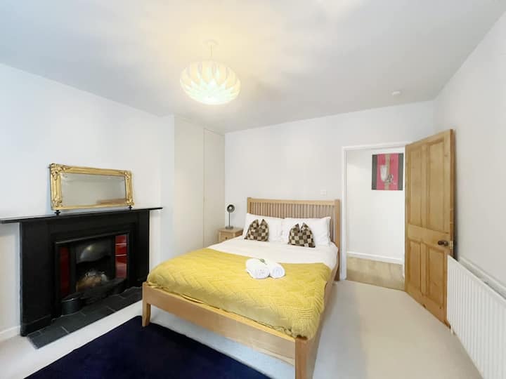 Worrall Suite - Hopewell - Bristol