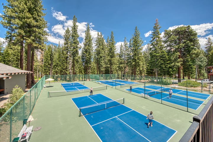 Rocky Point #93 In Northstar -Access To Pool, Gym - Truckee, CA