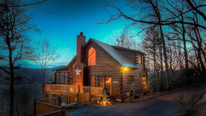 Eddiebear- Pet Friendly, Firepit, Hot Tub - Blue Ridge, GA