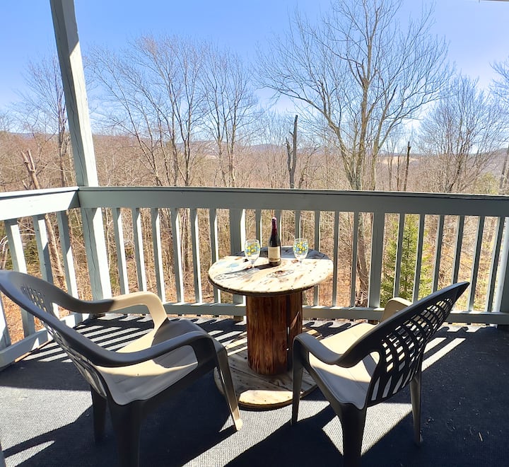 Beaver's Den - Canaan Valley, WV