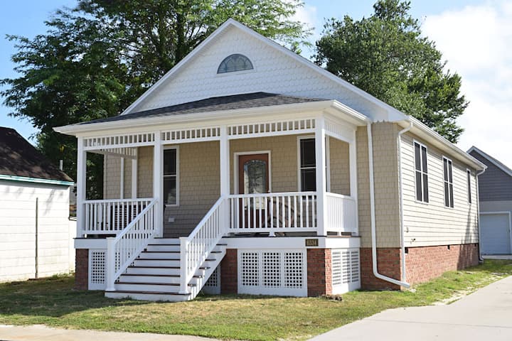 2 Br | Screened Porch | Walk To Town - Chincoteague, VA