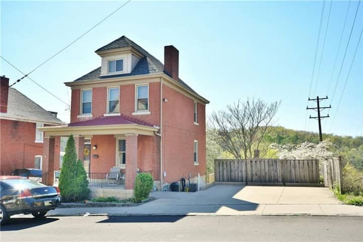 Updated Victorian - Serene Backyard + City Access - Old Mill, West Mifflin