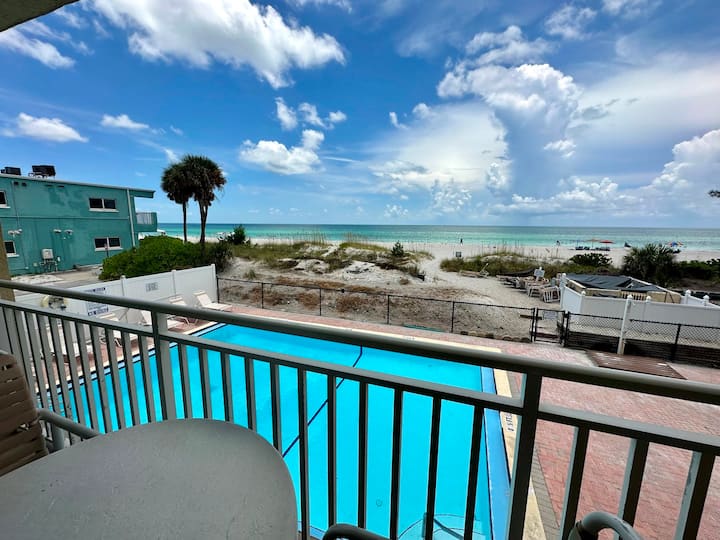 Club Bamboo South Unit 124, Gulf Front Studio, Vista Al Mar, Ocupación Máxima De 4 Personas. - Bradenton