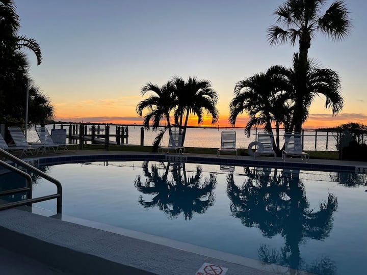 Bayview Condo A - Anna Maria Island - Condo 2 Bedroom/ 2 Bath Bay View,... - Bradenton Beach, FL