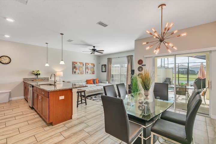 "Pequod Lakeview" - 4bd/3ba Townhome Near Disney - Orlando, FL