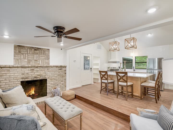 Samatanga - Cabin With Private River Access - Wimberley, TX