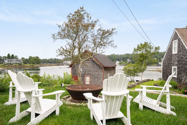 Cove Cottage Retreat In Boothbay Harbor - Boothbay Harbor, ME