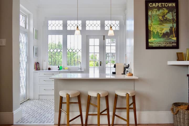 Spacious 3 Bedroom Home | Green Point - Cape Town