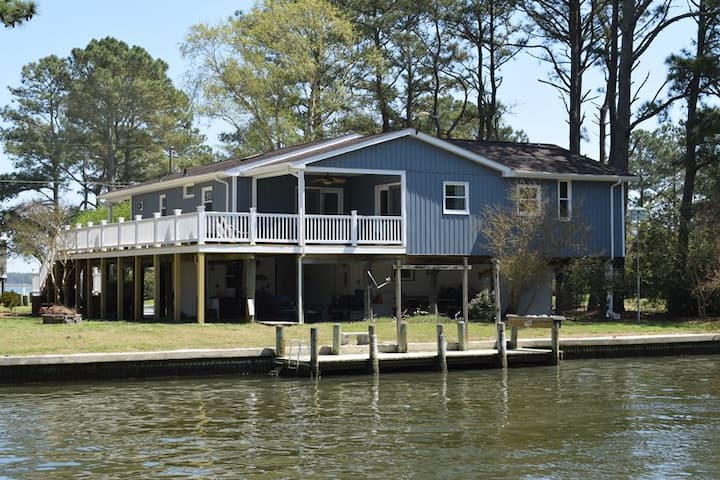 Horsin' Around-boat Dock, Canal Front, Oyster Bay - Chincoteague, VA