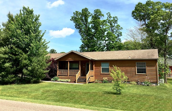 The 9th Tee @ Spring Brook Resort - Wisconsin Dells, WI