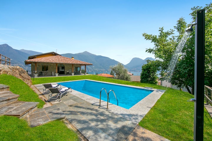 Villa Louise, Rezzonico, Italia - Bellano