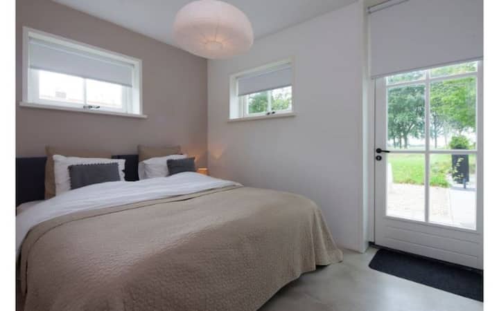 One-bedroom Apartment - Goes