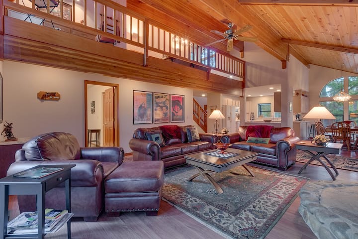 Dogwood Place At Tahoe Donner- Hot Tub, Pool Table - Truckee, CA