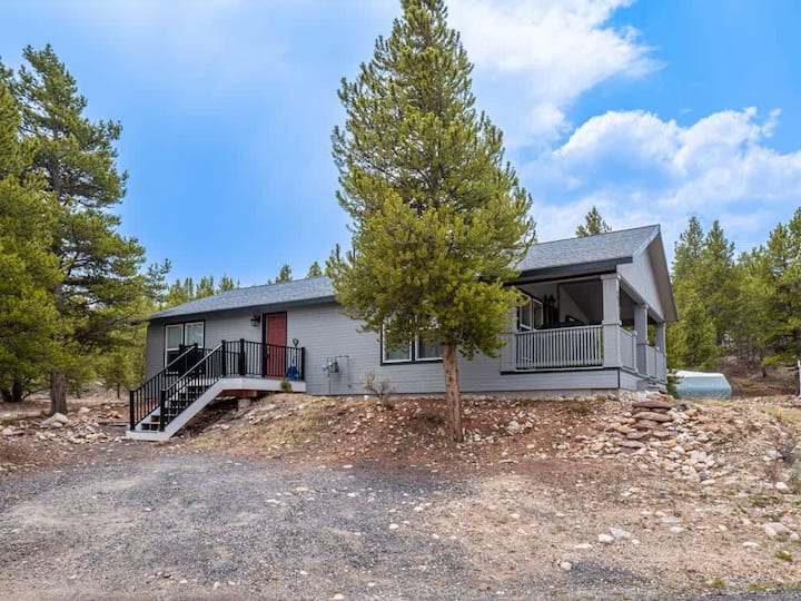 3br Mountain View - Covered Patio - Pet Friendly - Leadville, CO