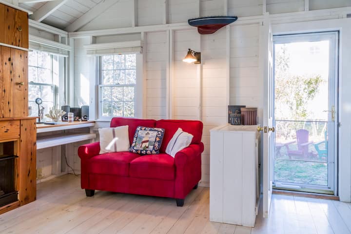 Charming Clapboard Cottage - Cape Cod, MA