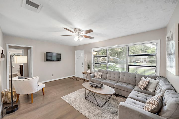 Relaxing Texas Home: Near Strawberry Park|bbq|wifi - Deer Park, TX