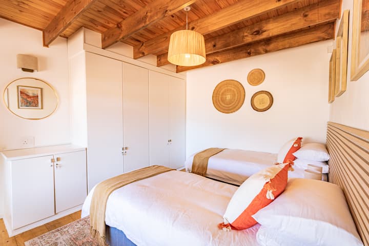 Sugarbird Cabin - Pringle Bay