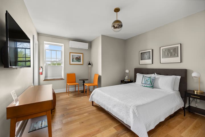 The Howard Hotel Hudson - Room 201 - Catskill