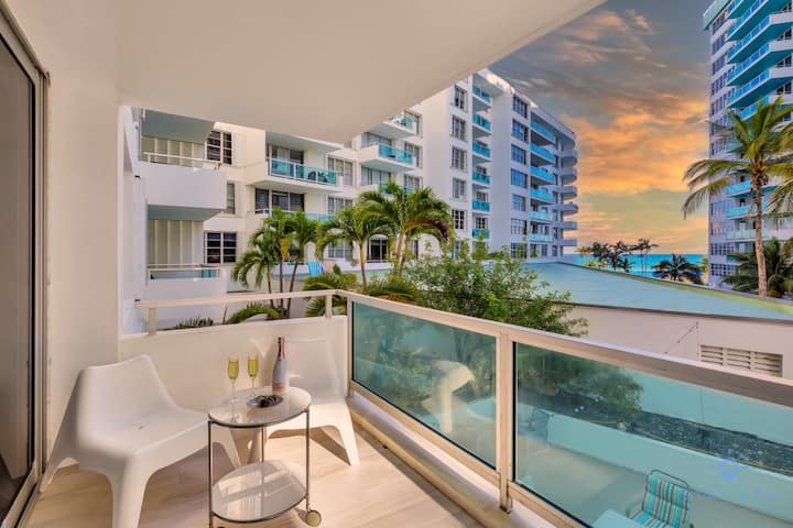 Ocean View |Balcony-beachfront Resort - Surfside, FL