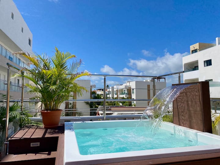Beachside 2br With Rooftop Jacuzzi - Punta Cana