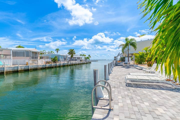 Seas The Day In Cudjoe Key - Florida Keys