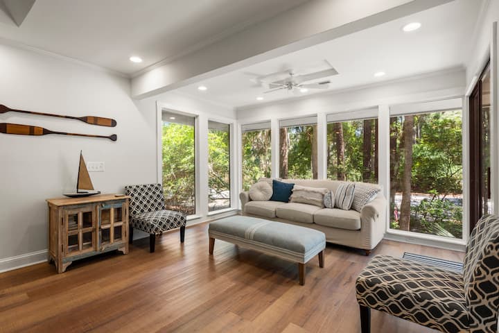 31 Inlet Cove: Community Pool & Dock, Sunroom - Kiawah Island, SC