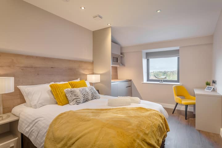 Modern, High Spec, Great Location, Wifi - Nottingham