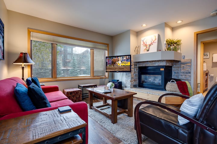 Tr1104 | Modern Corner Unit | Winter Shuttle - Steamboat Springs, CO